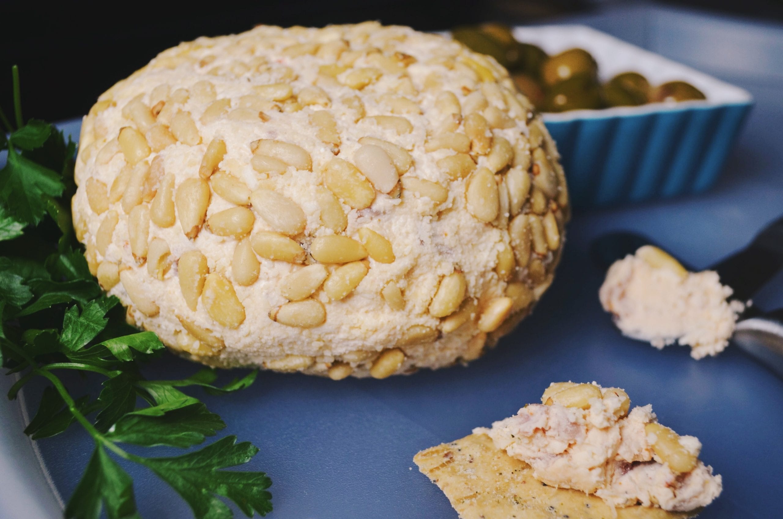 Sundried Tomato Cheese Ball - My Modern Cookery