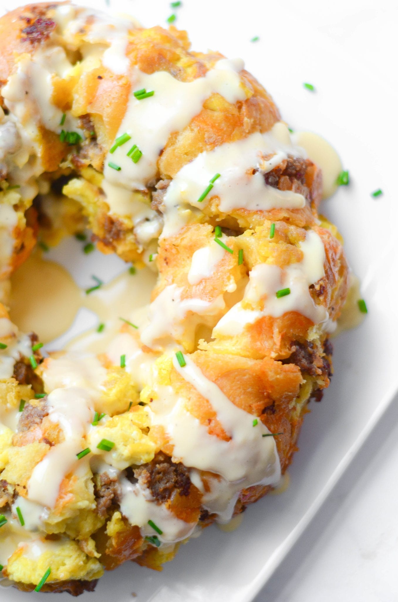 Cheesy Breakfast Monkey Bread With Sausage and Eggs - My Modern Cookery