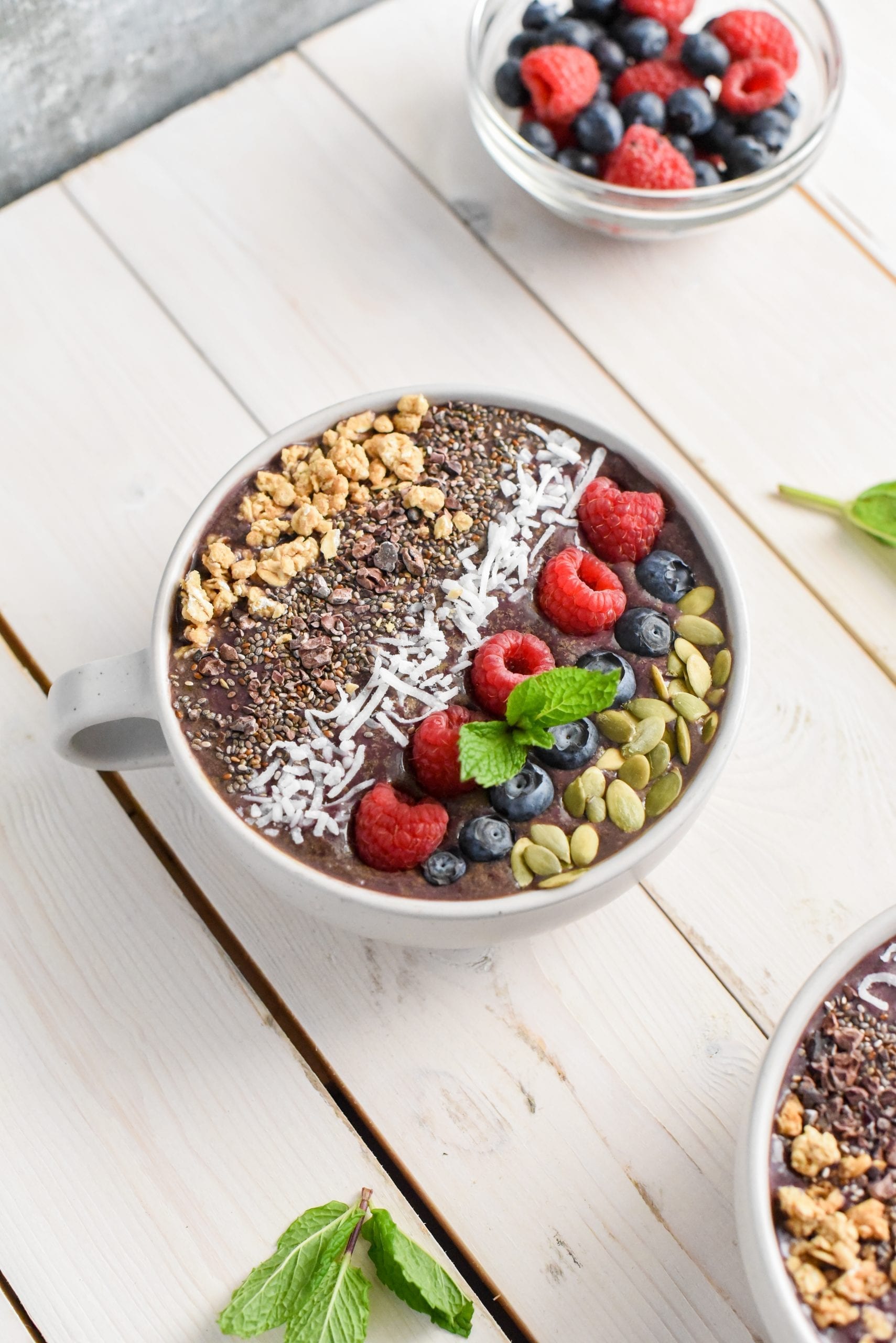 Berry Acai Smoothie Bowl - My Modern Cookery