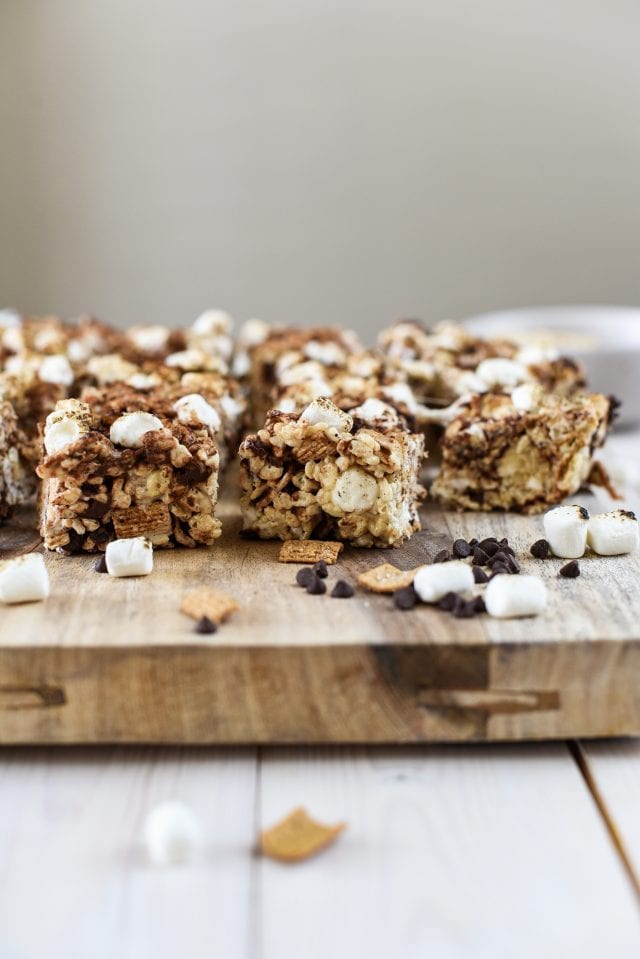 Toasted Marshmallow S'mores Rice Krispie Treats - My Modern Cookery